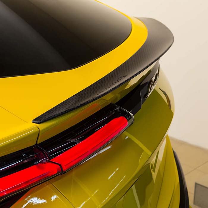 Lamborghini Urus carbon fiber trunk spoiler Topcar Design